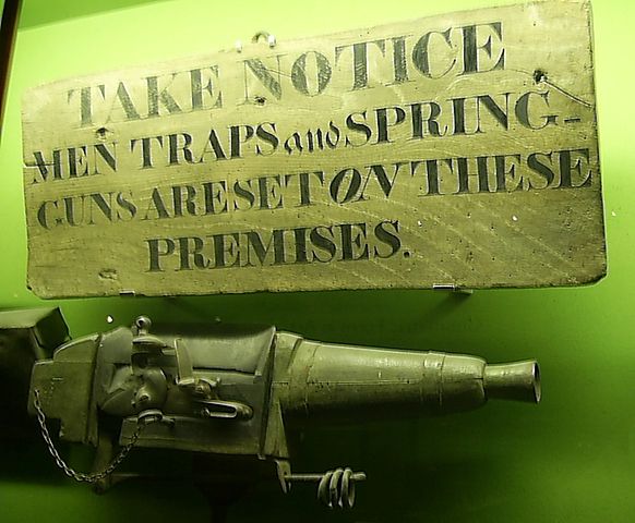 Firearms History, Technology & Development: Set Guns