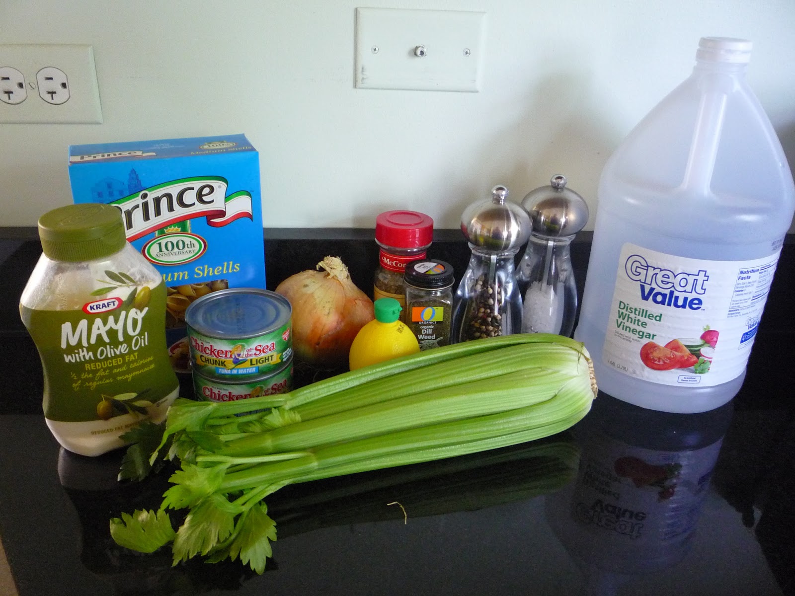 Lean and Luscious Corner: Tuna Seashell Salad
