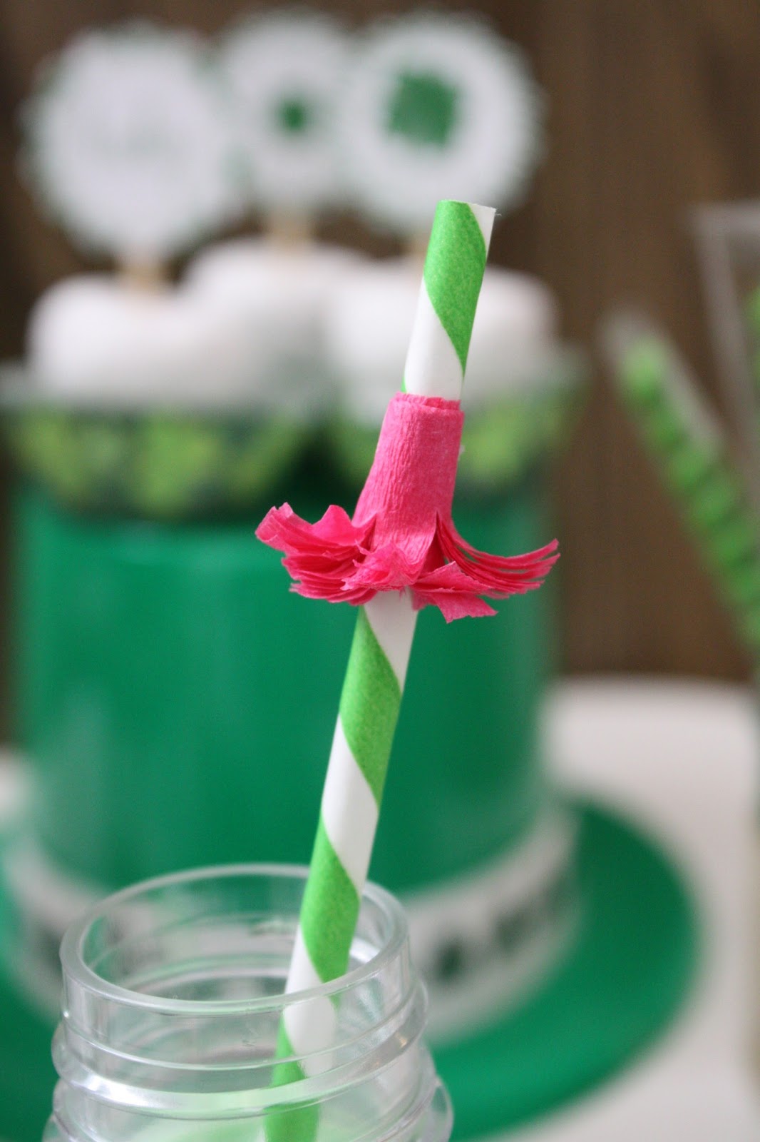 DIY :: Cute Straw Ruffle | BellaGrey Designs