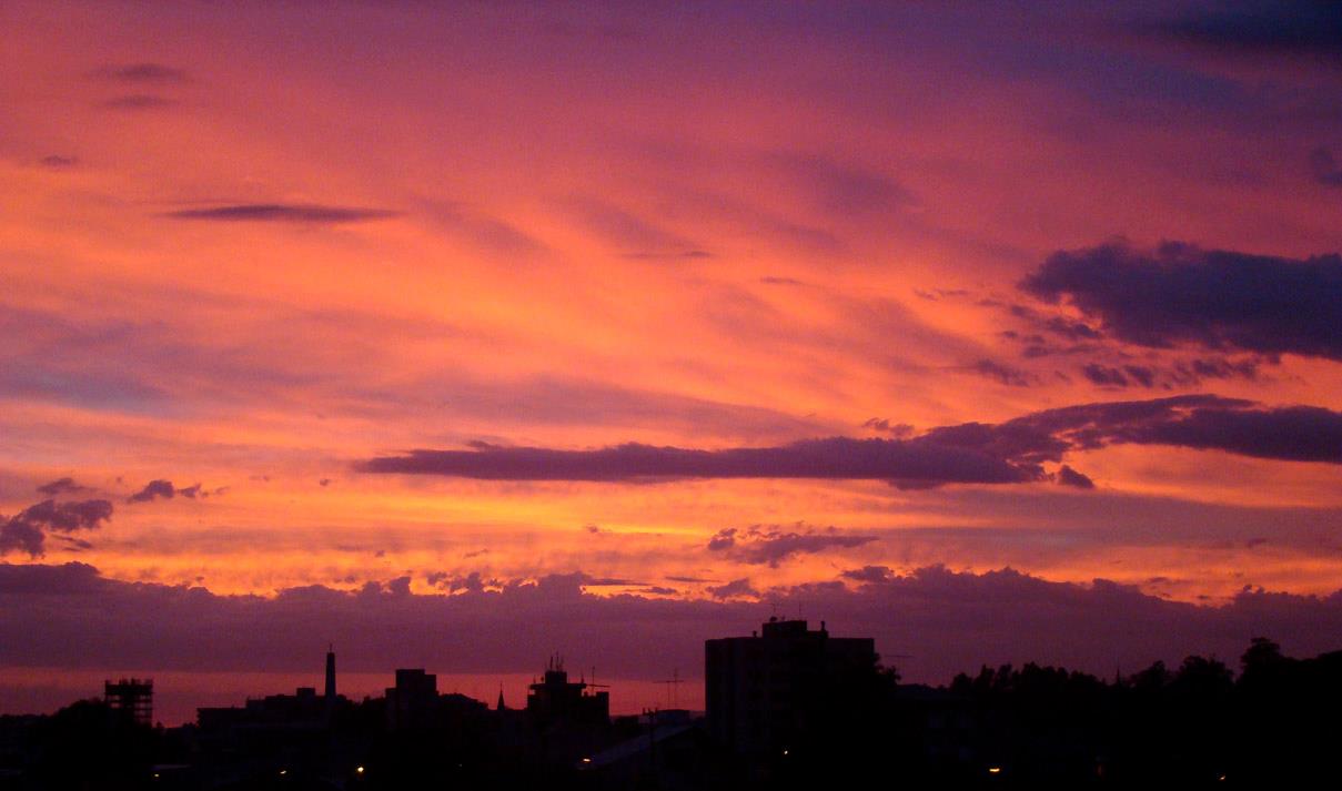 Zélia Dicas e Idéias: O nascer do sol cada dia um espetáculo novo!