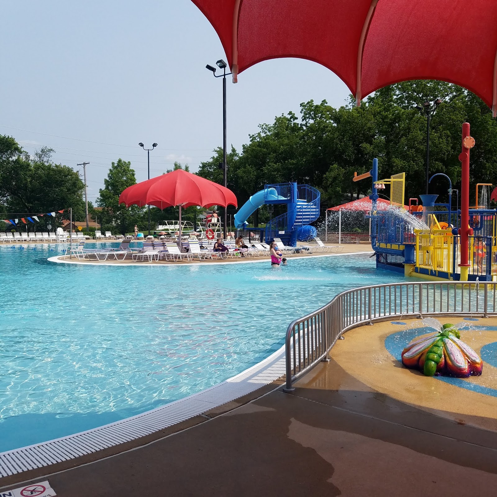 Play St. Louis: Bridgeton Crossing Family Aquatic Center, Bridgeton