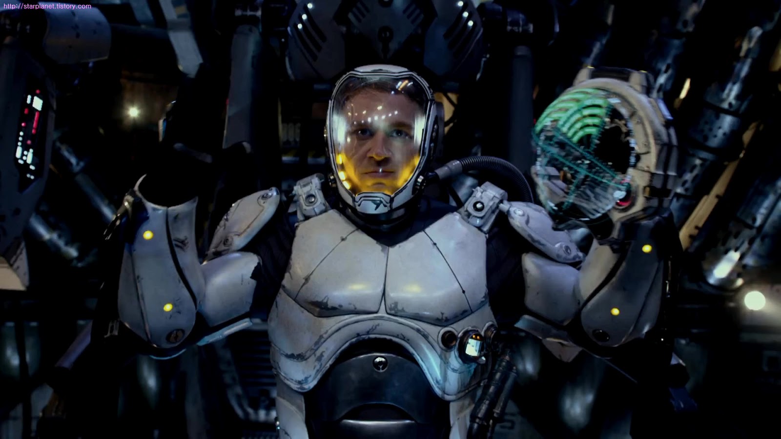 Pacific Rim Cockpit is Real?! - Lazy Boy Tech