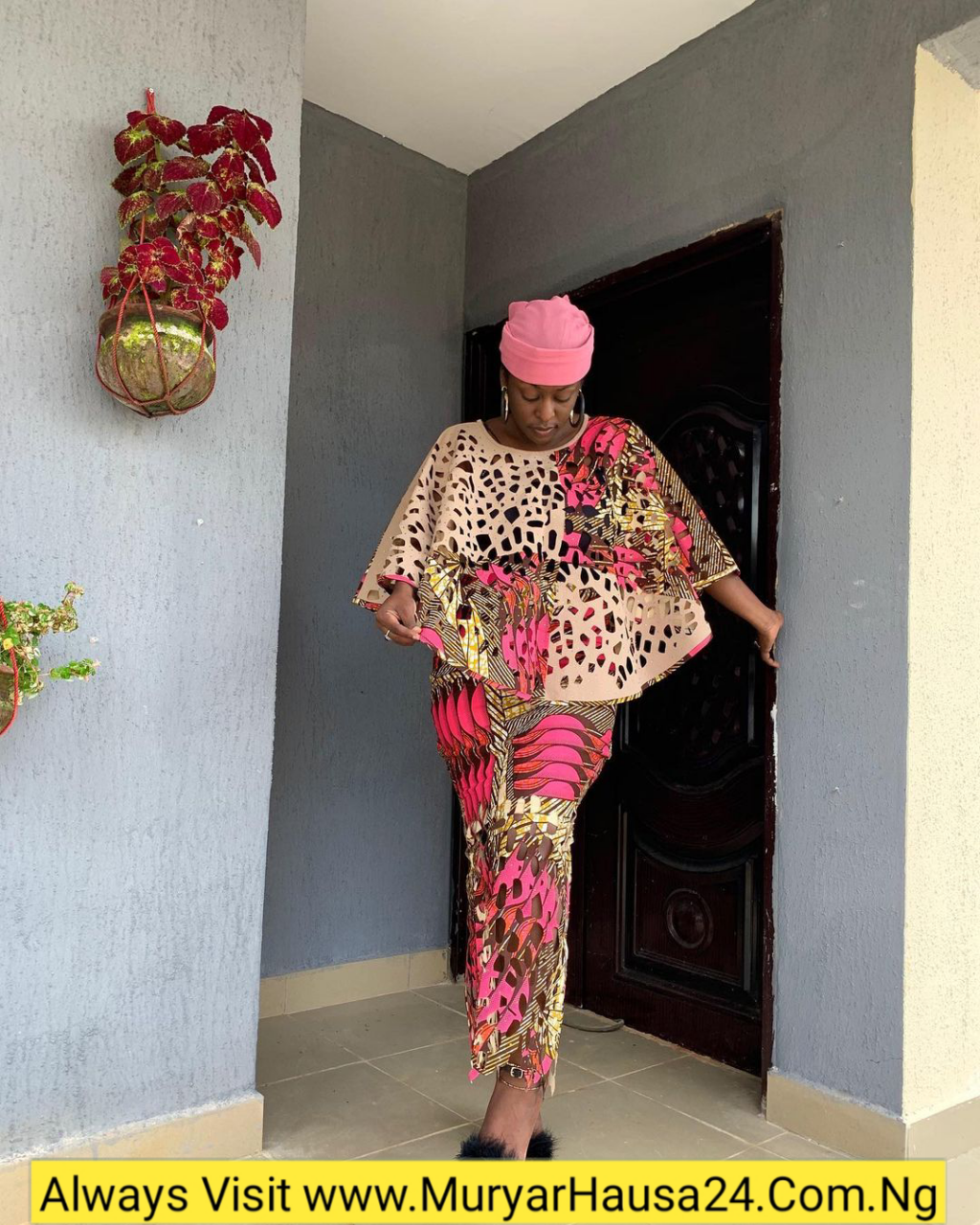 Kalli Zafafan Hotunan Nafisa Abdullahi - MURYAR HAUSA24 ONLINE MEDIA