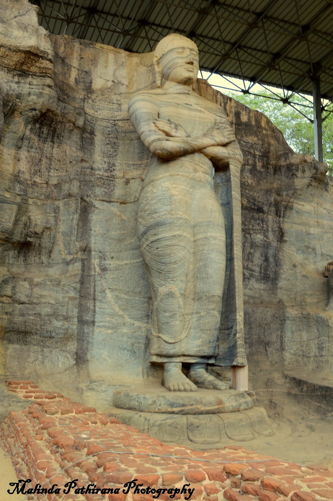 Malinda Pathirana Photography: Gal Viharaya, Polonnaruwa.