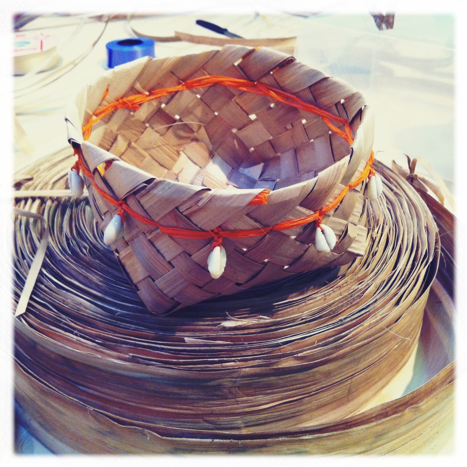 yellow paper kite: Samoan Weaving workshop at Object Gallery