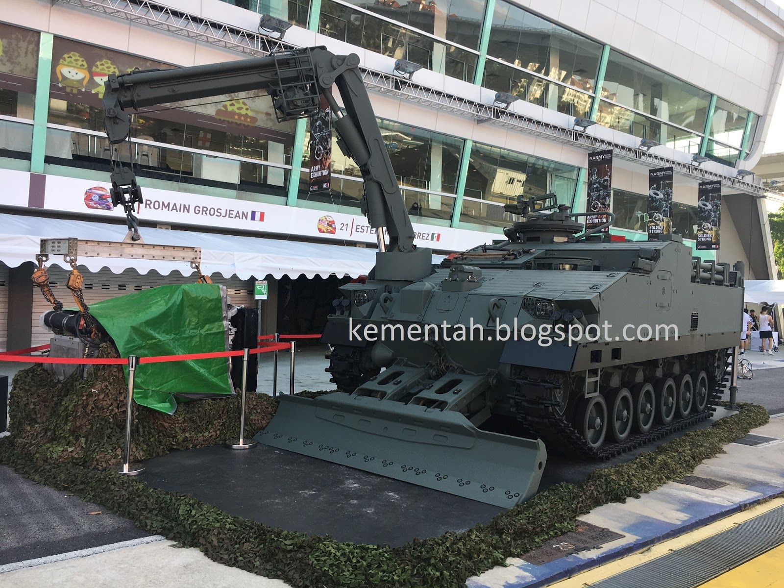 SNAFU!: More pics of the Singapore Next Generation Armored Recovery Vehicle