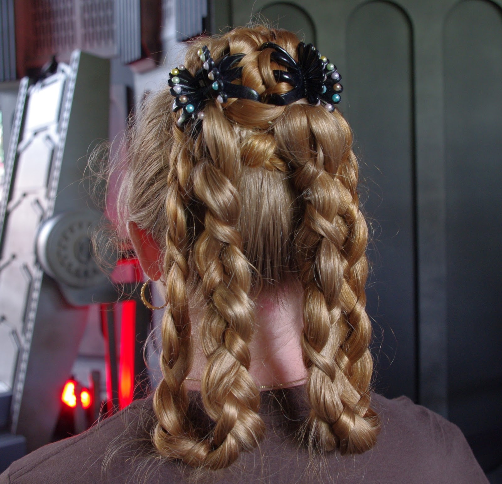 Braids & Hairstyles for Super Long Hair: Princess Leia's Double Braid ...