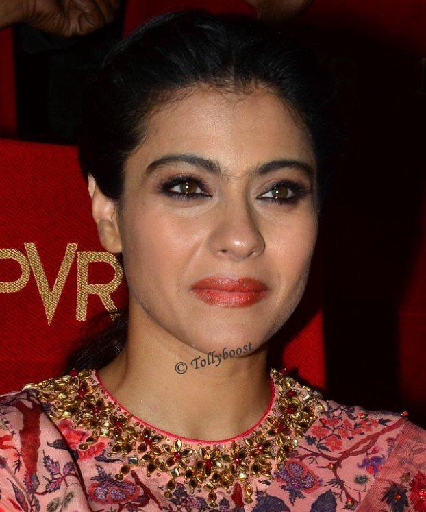 Actress Kajol Mukherjee Smiling Face Closeup Stills Indian Actress ...