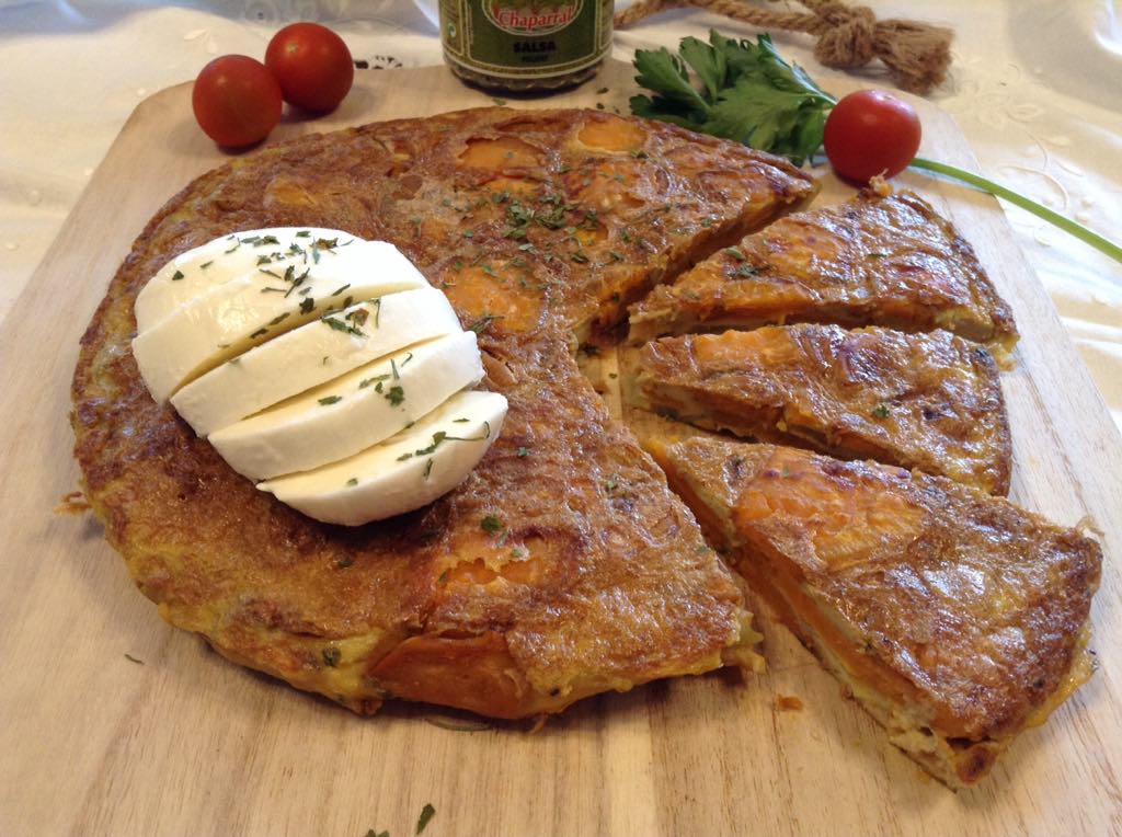 Tortilha espanhola com batata doce (Spanish tortilla with sweet potato ...