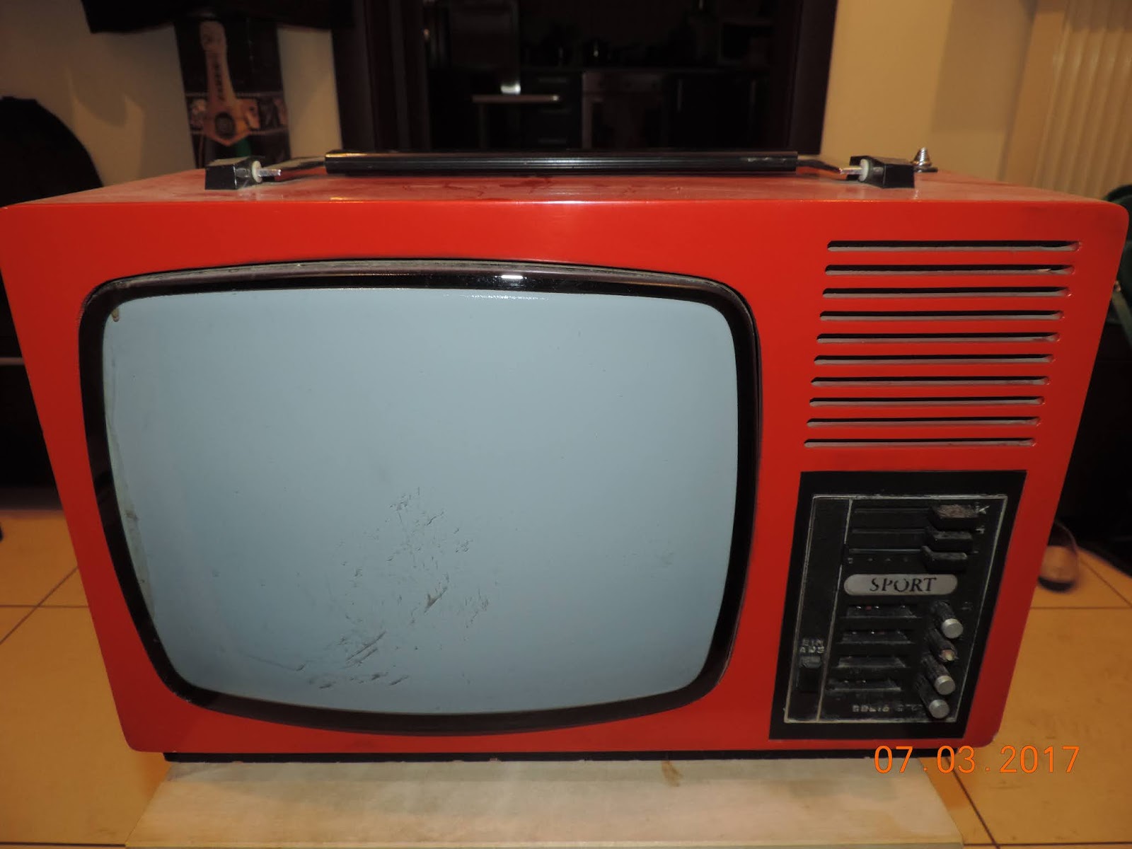 Electronics from hobby to CATV: My experience with TV sets