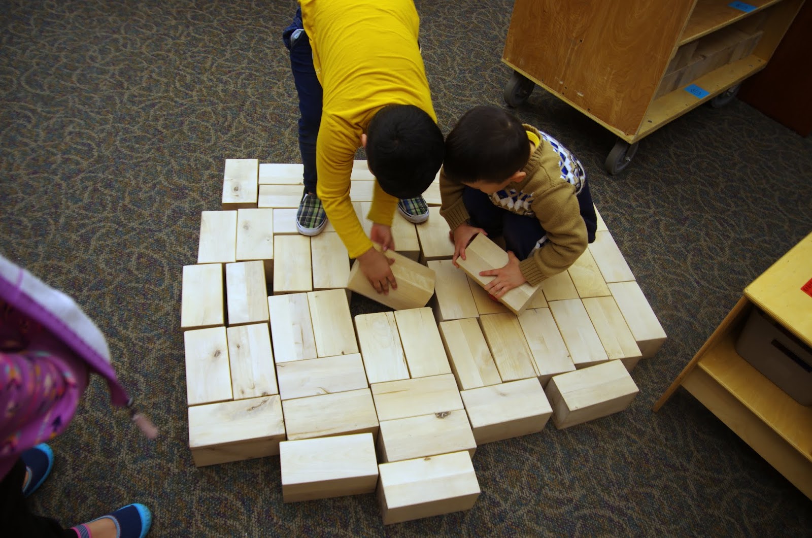 Anji Play: Let's talk about Play Materials : library makers