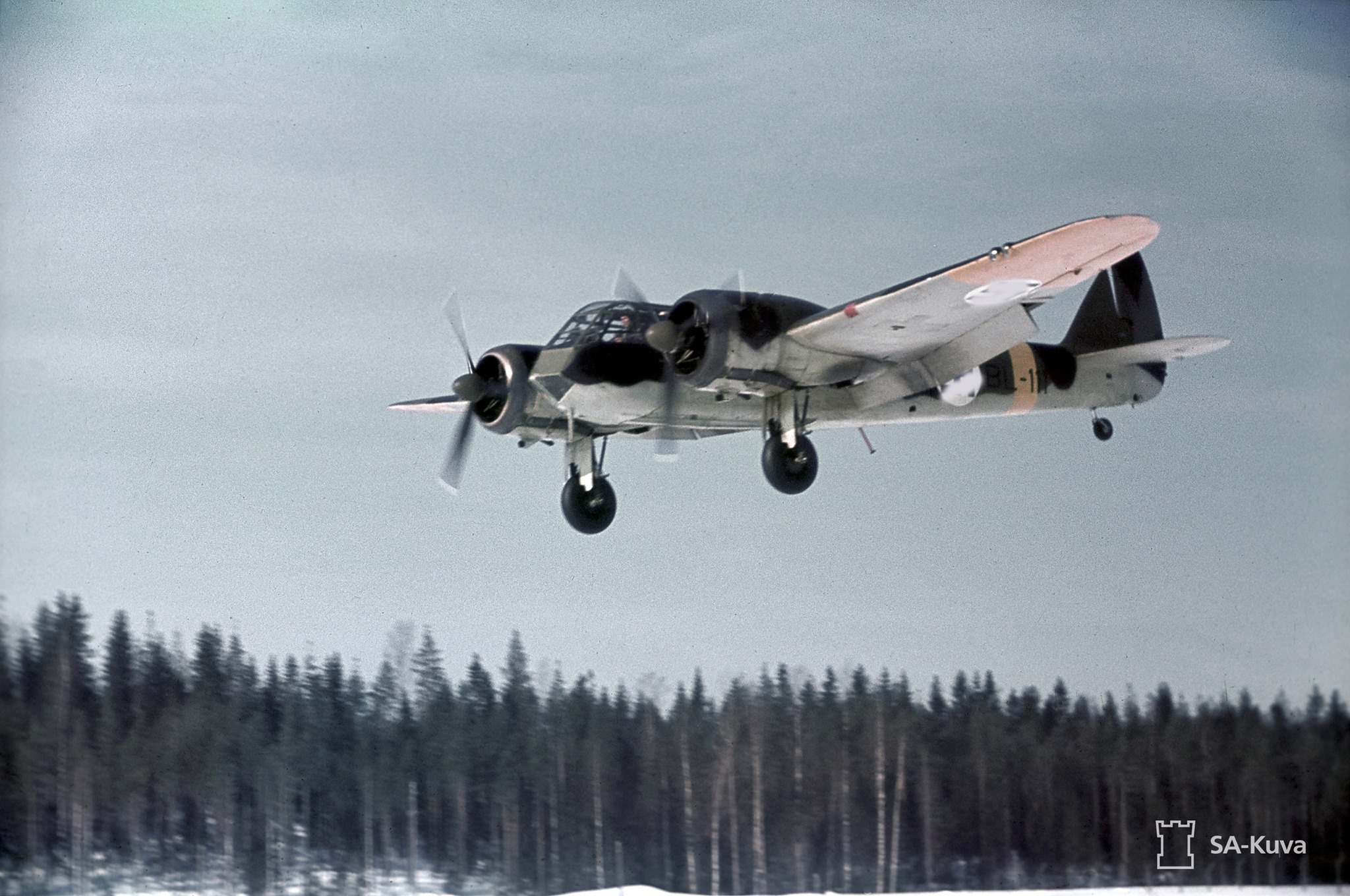 World War II in Color: Finnish Bombers at Luonejärvi
