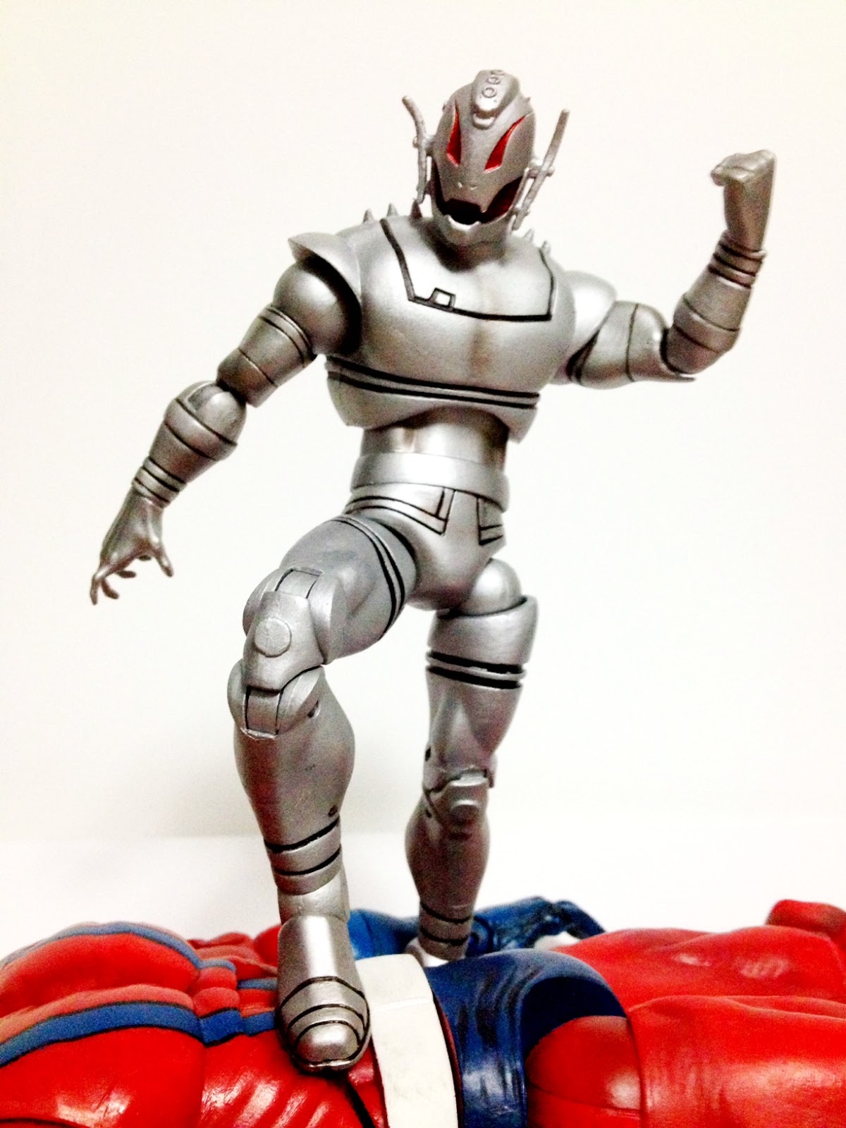 Combo's Action Figure Review: Ultron (Marvel Select)
