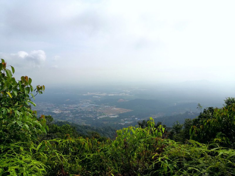 Gunung Lambak Tempat 'We Time' Suami Isteri Yang Awesome