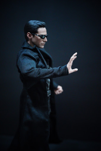 Alteregoistic - Toy Blogger: Hot Toys Neo from The Matrix ... ...