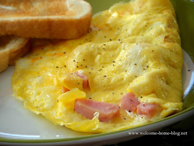 Welcome Home Blog: Perfect Ham and Cheese Omelette