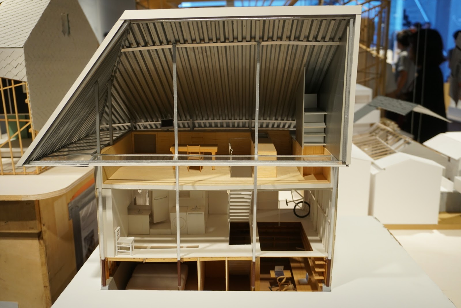 野良犬のケンチク彷徨記: 「アーキテクテン・デ・ヴィルダー・ヴィンク・タユー展」内覧会