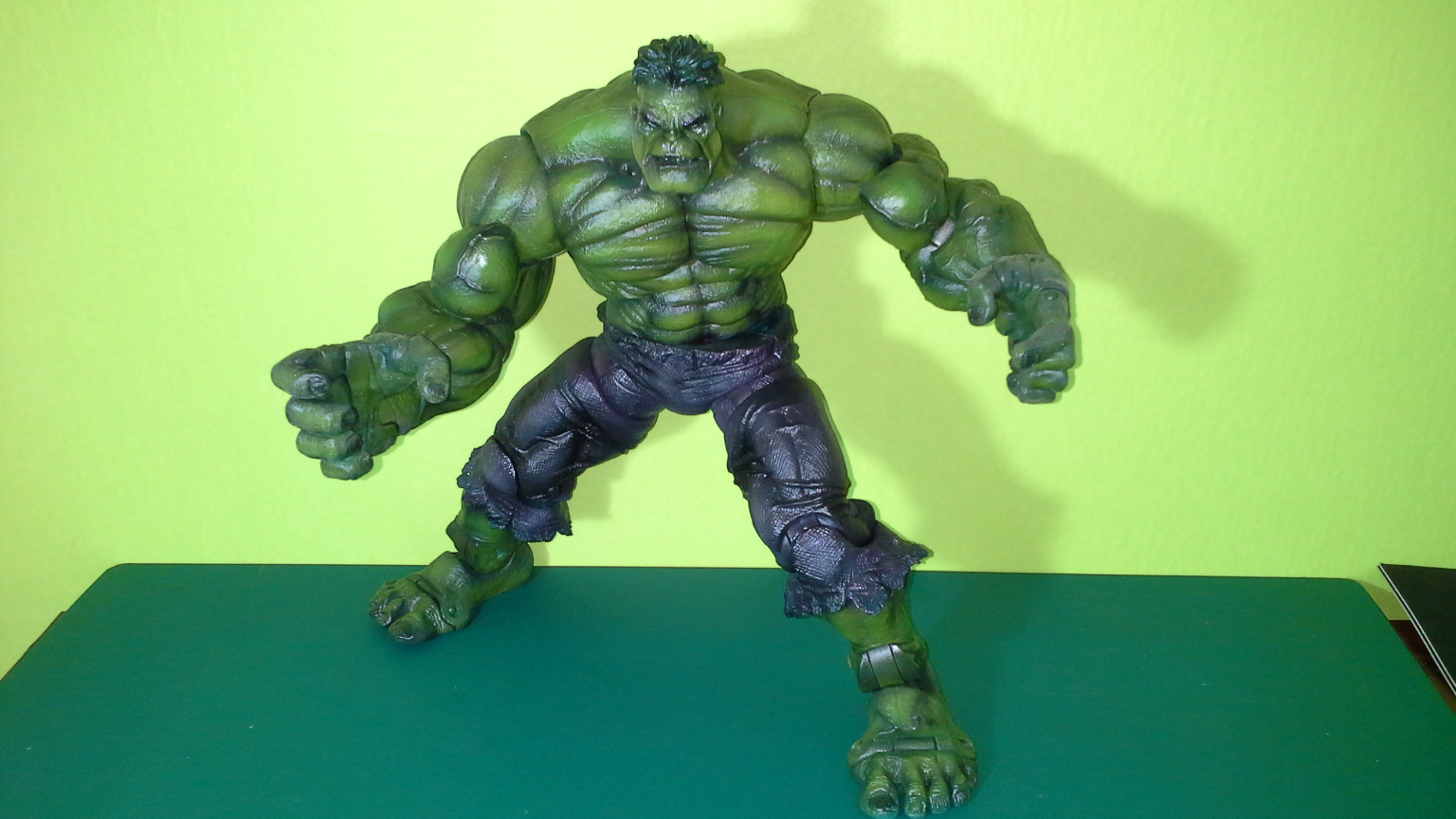 JUST Custom Toy: Custom repainted version of Pitt vs Hulk
