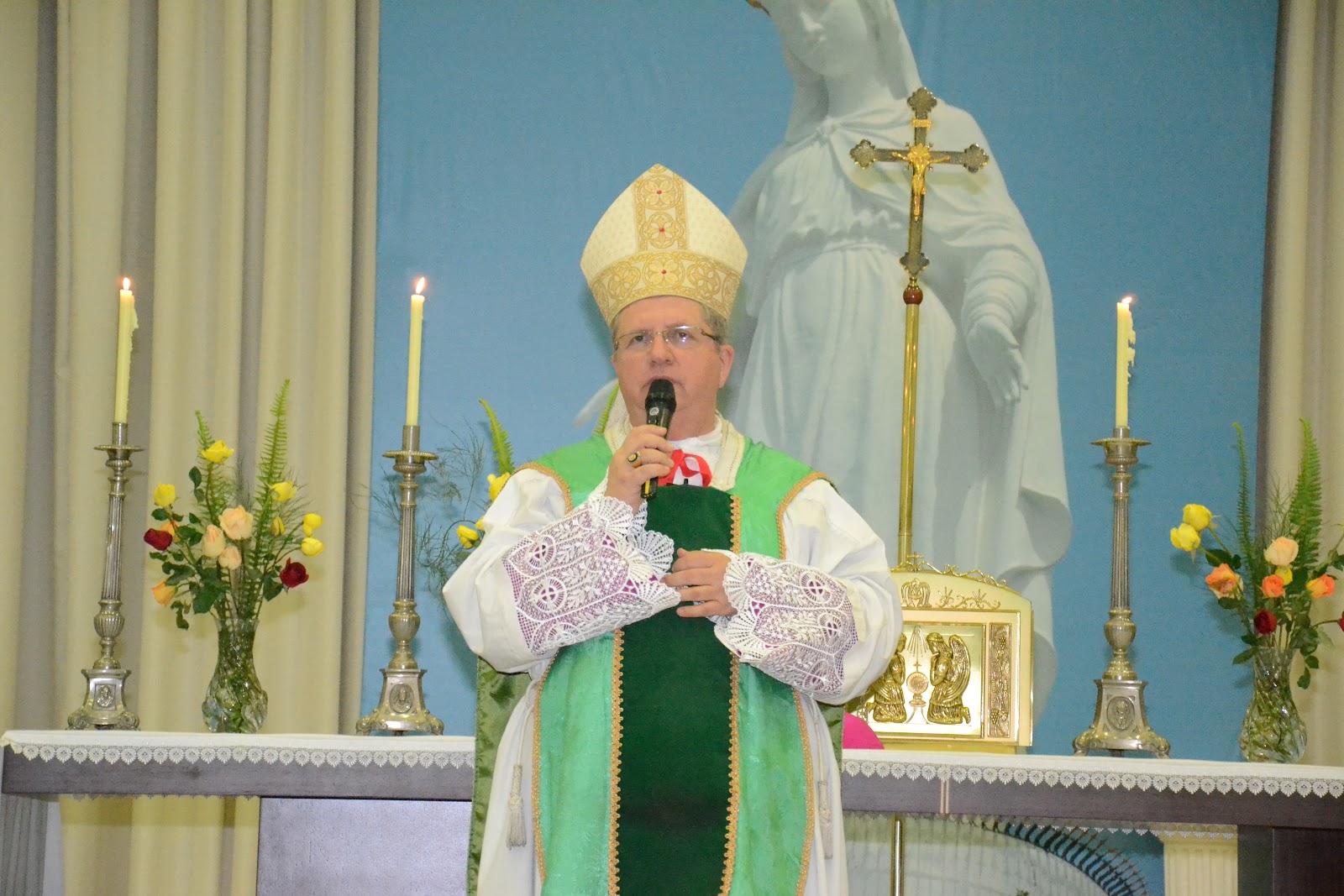 Salvem a Liturgia!: Dom Rifan confirma fiéis segundo o rito tradicional ...