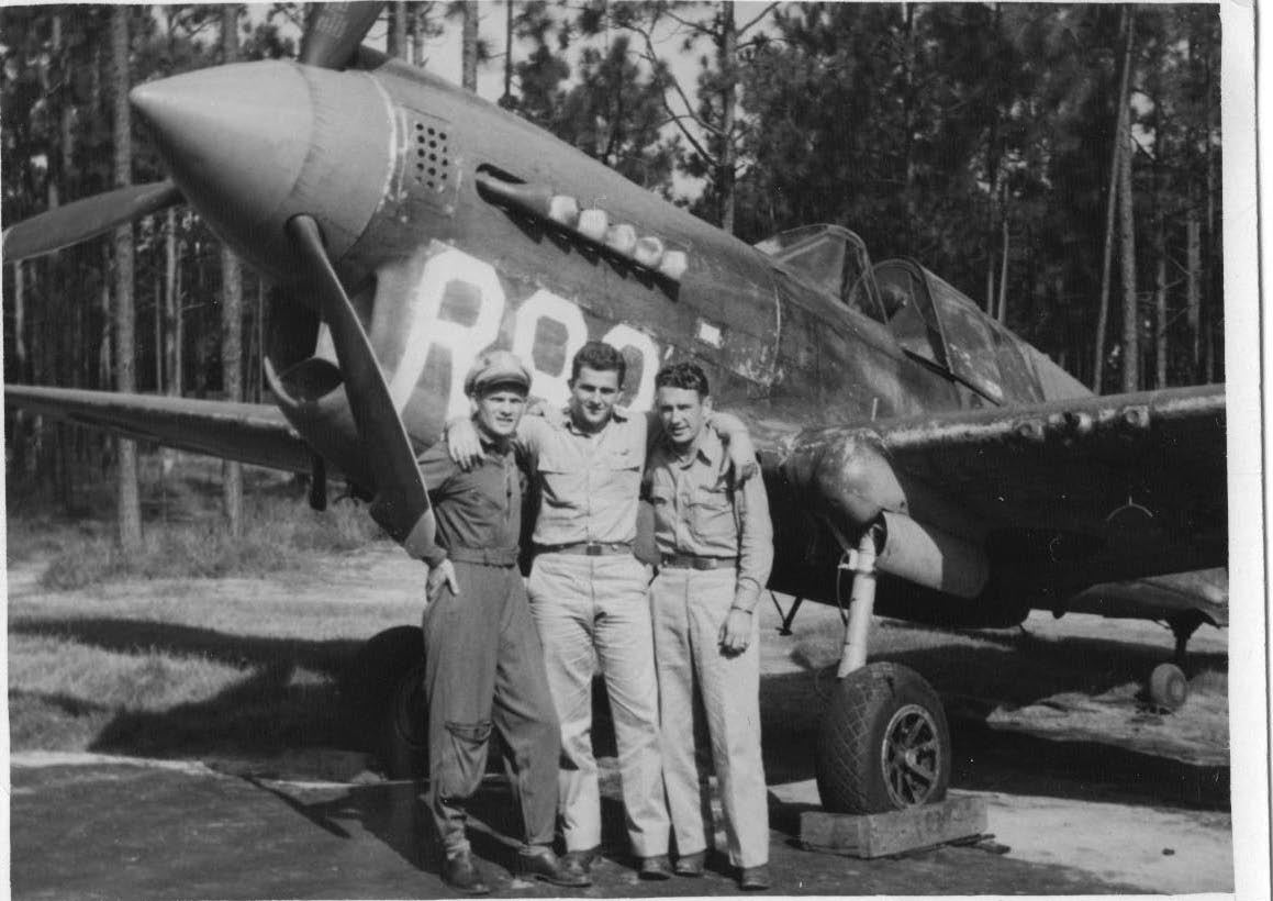 Pushing On: Richard Baughn: An Old Fighter Pilot Remembers Vietnam