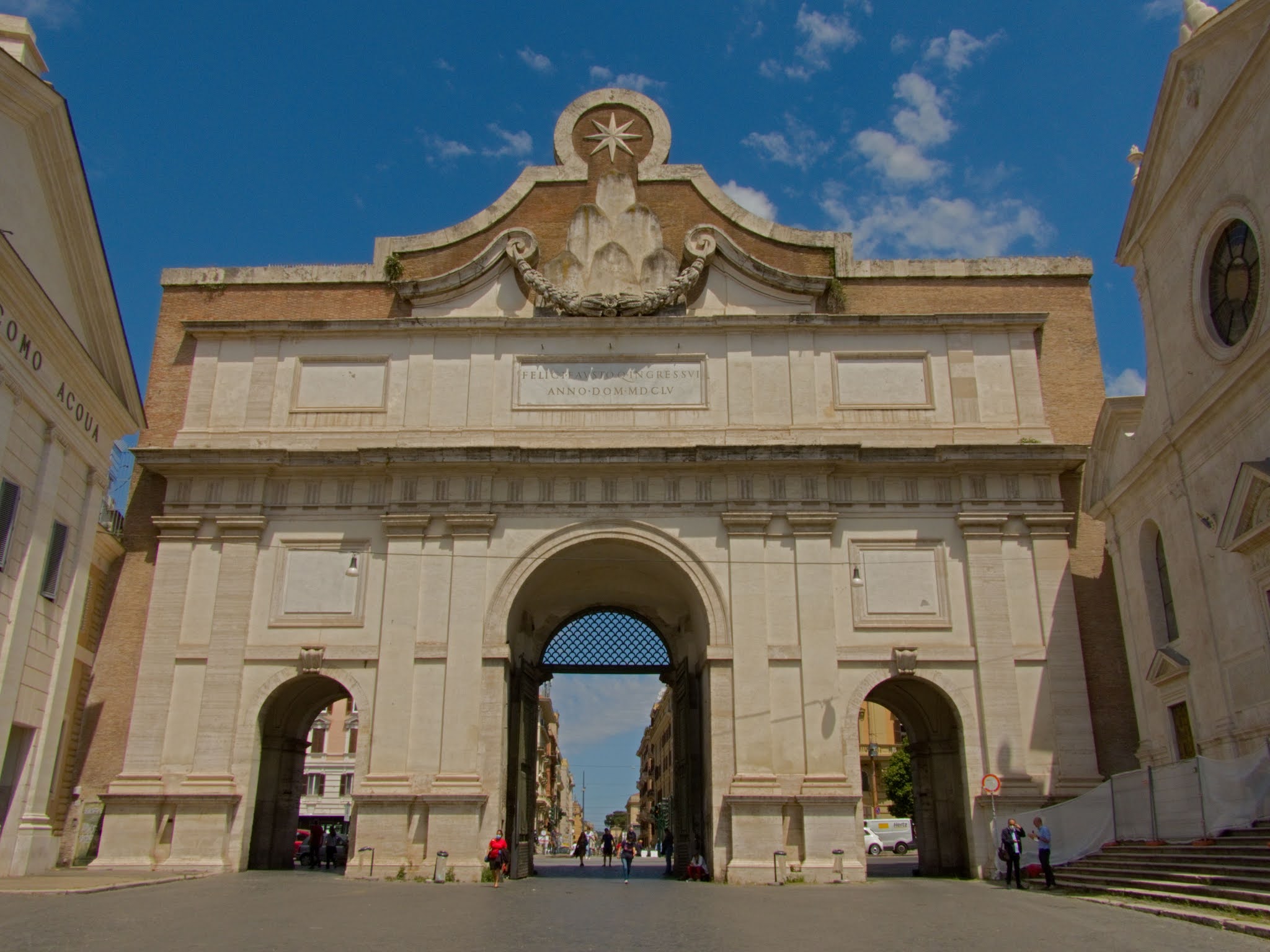 La Porta più antica di Roma (e quella più moderna) - Pazza di Roma