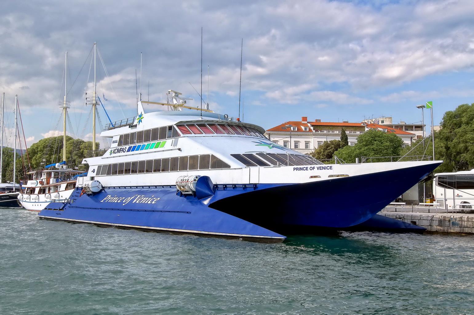 Ships in Split: Prince of Venice (high speed vessel, 1989) IMO 8801266