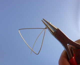 How to Make Triangle or Triangular Jewelry Tutorials / The Beading Gem