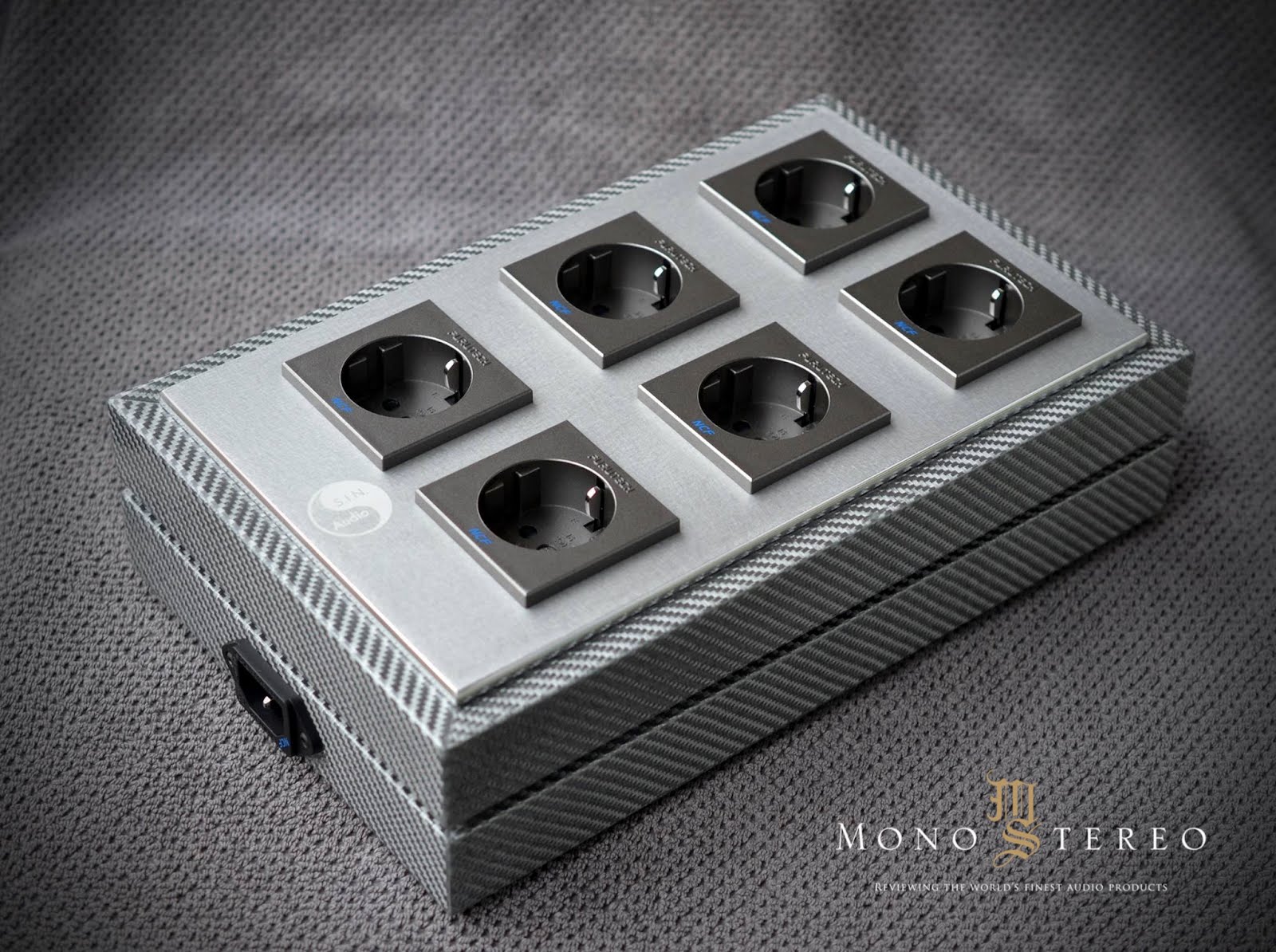 PSD-6 FFO edition power distributor – M & S | Ultimate High-Fidelity