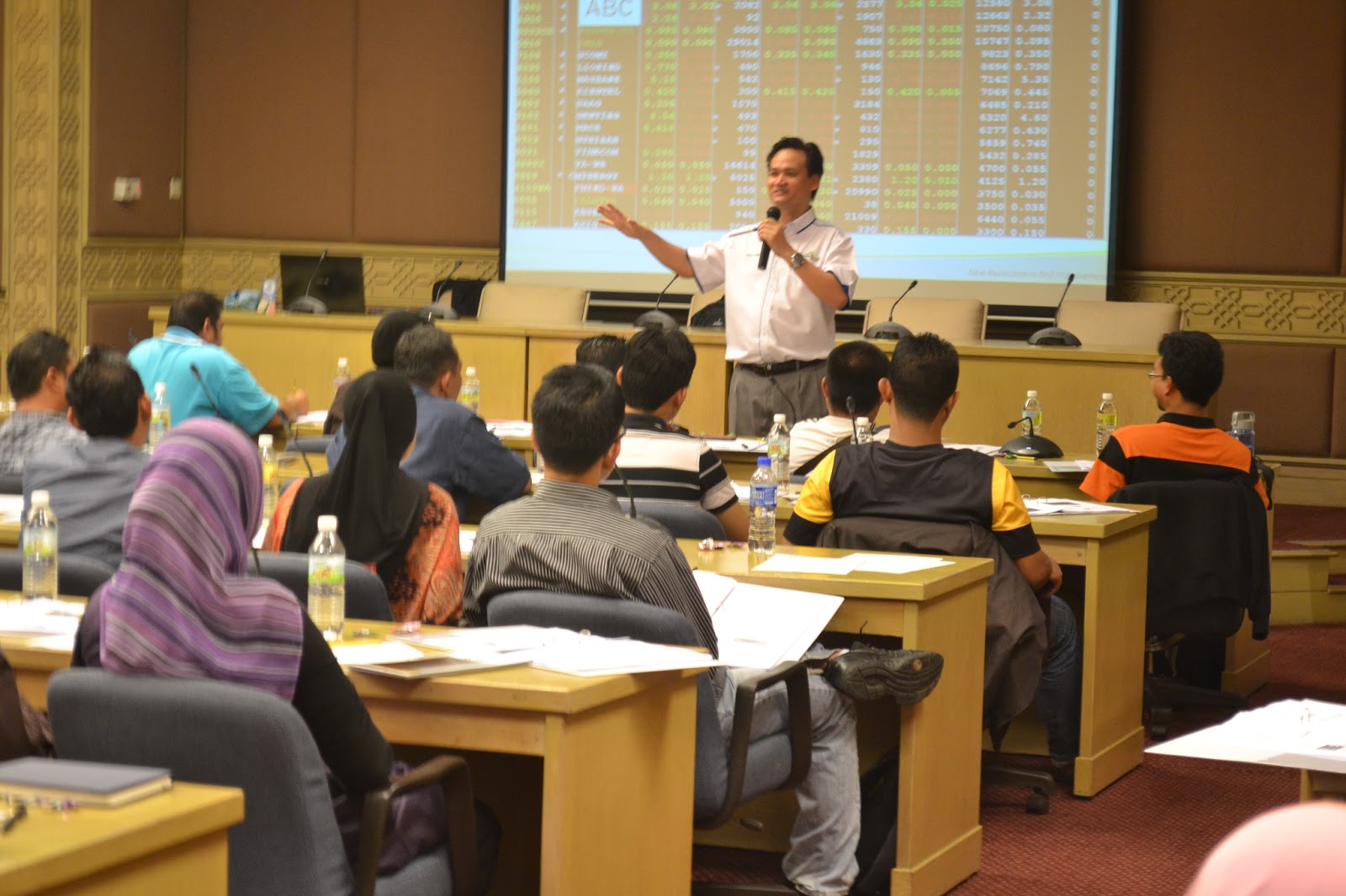 faizal yusup: Seminar Saham Super Investor yang hebat!