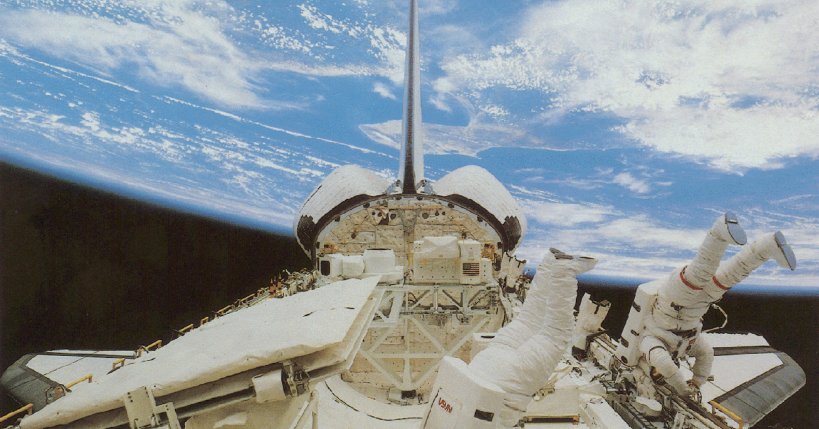 Shuttle with open cargo bays