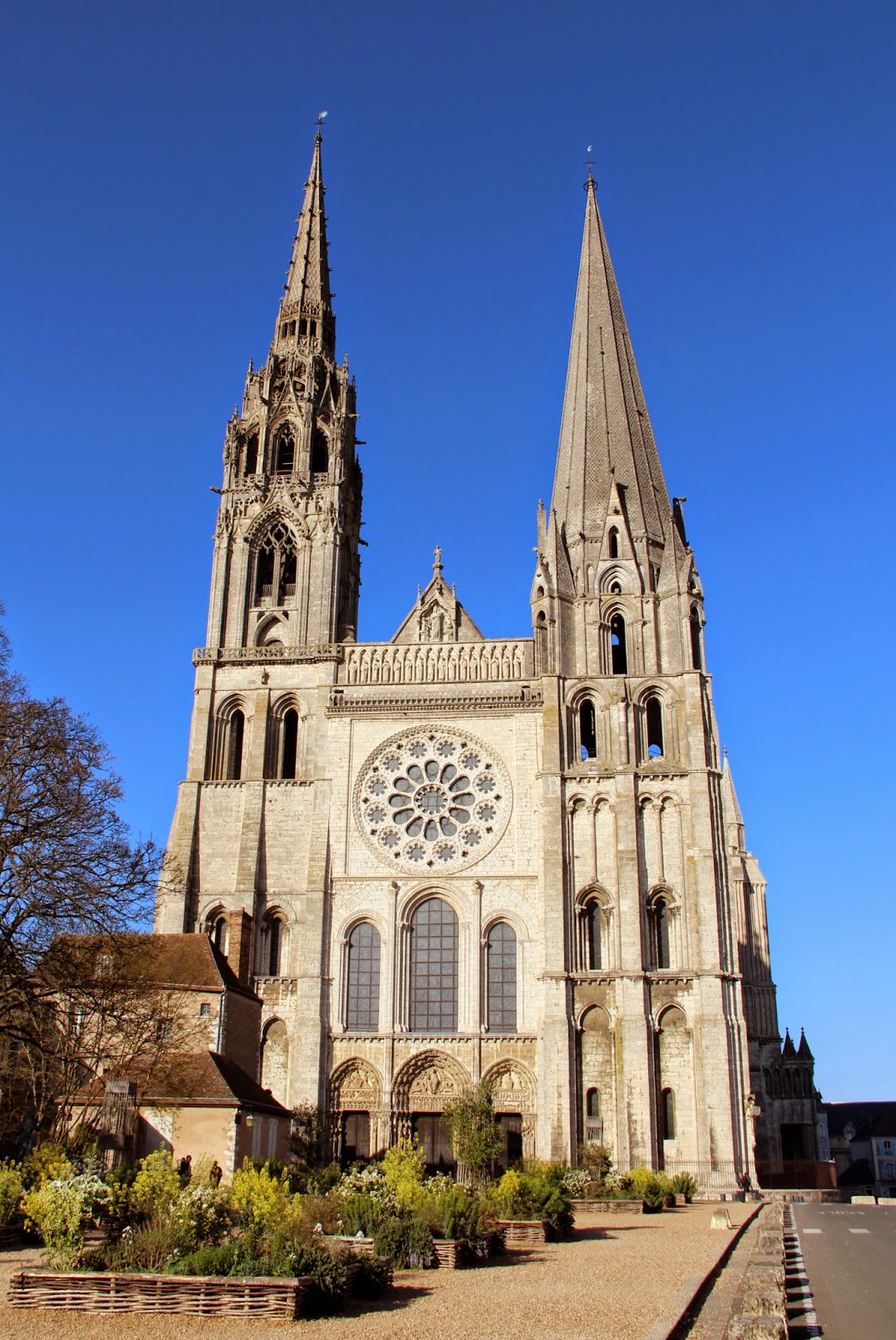 Diga Ní: Chartres