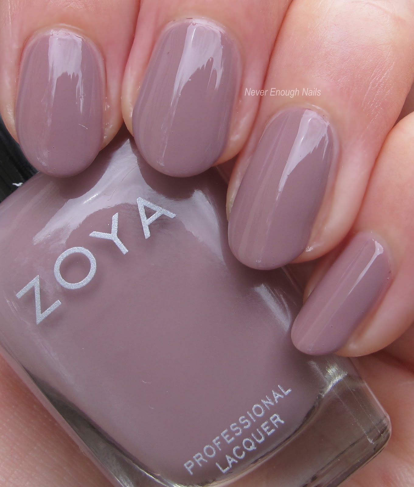 Never Enough Nails: Zoya Sophisticates Fall 2017 Swatches, Part 1!