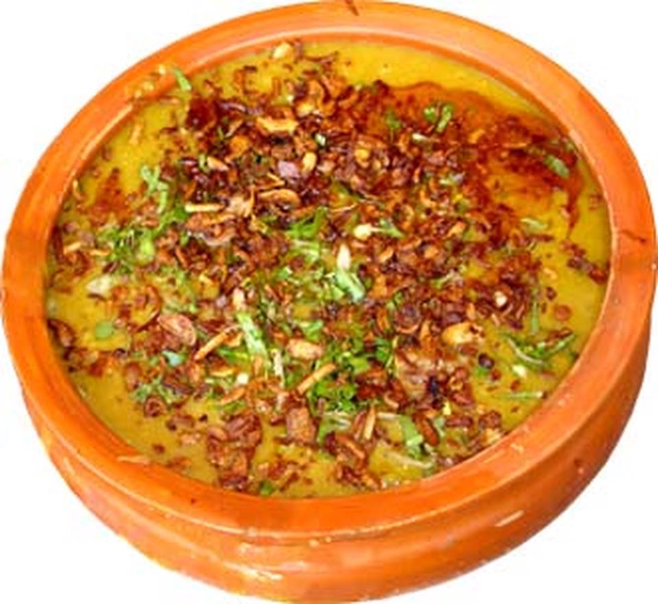 Ghurnayoman Ghora-Fera:::...: Bangladeshi Iftar Items