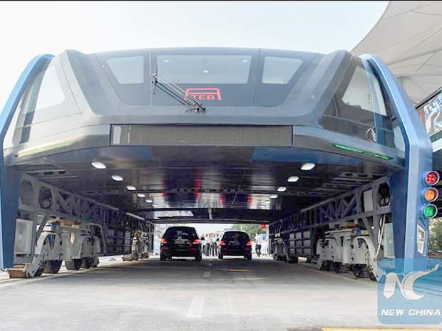 China tests first-ever elevated transit bus | Green-Teck