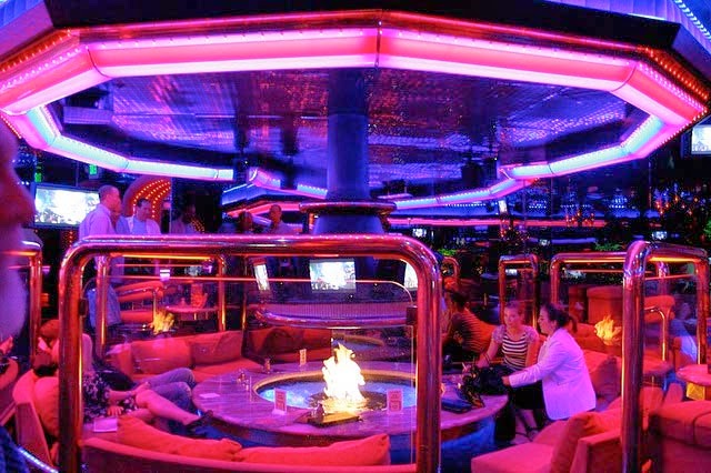 Jen Vegas: Local Guide To Las Vegas