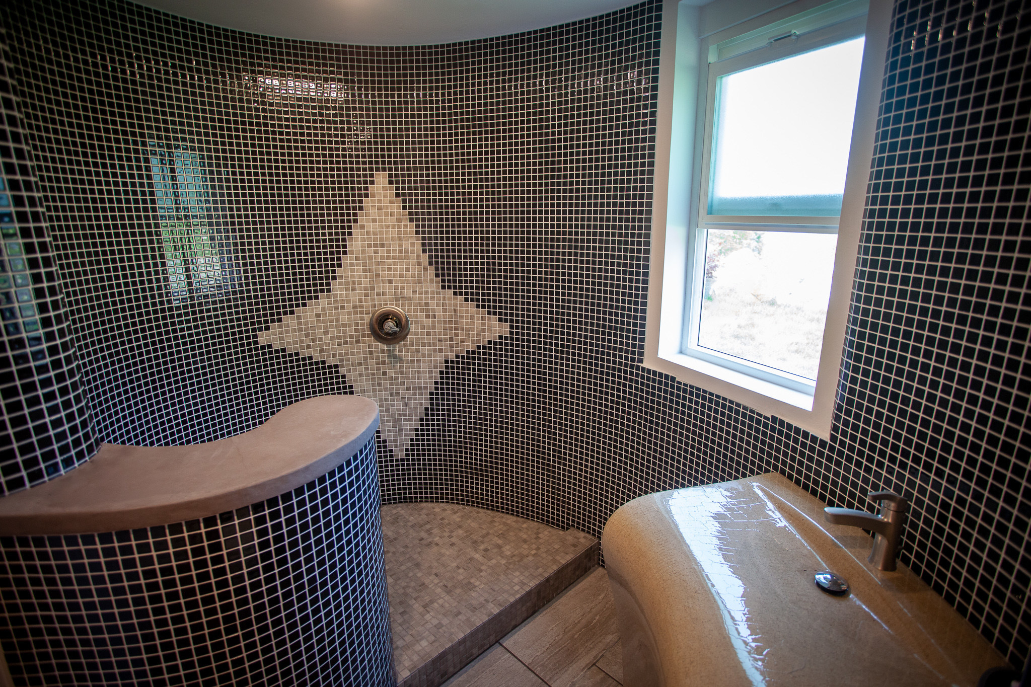 Airbnb Lists the Fibonacci House, the First 3D Concrete Printed Tiny ...