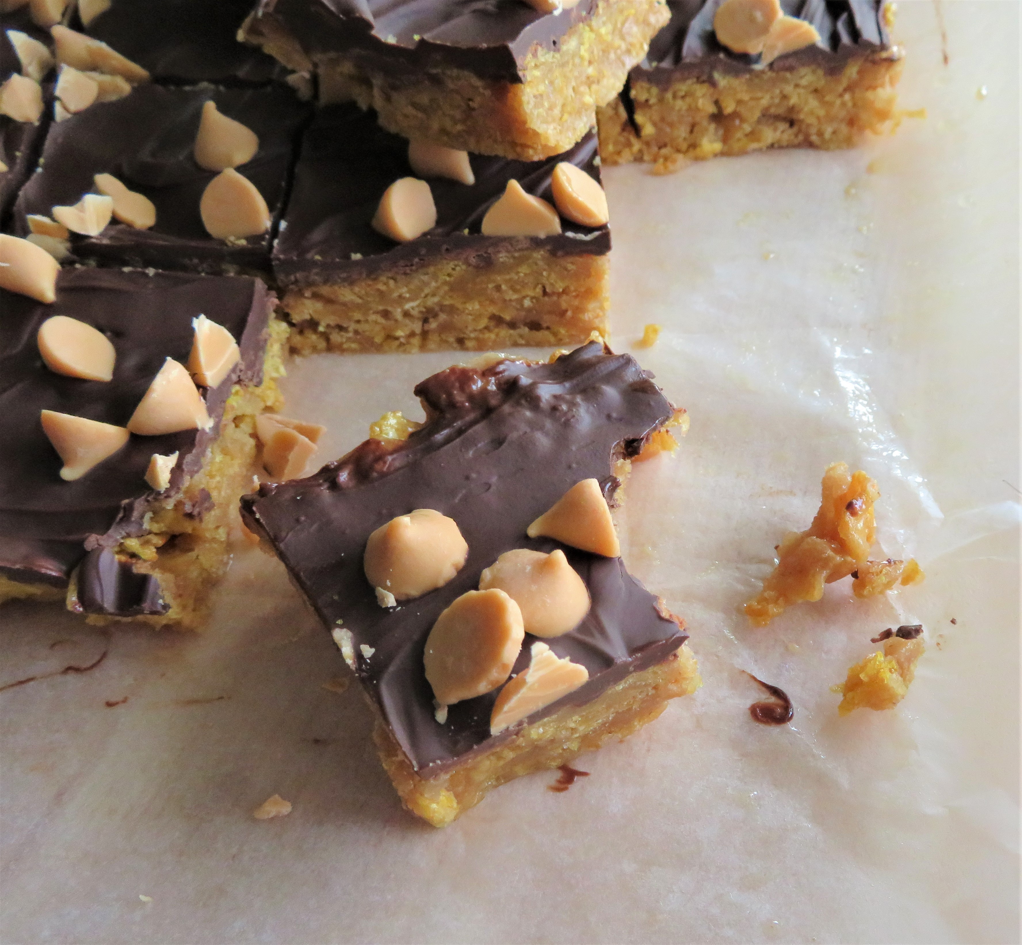 Peanut Butter Cornflake Bars (No Bake) | The English Kitchen