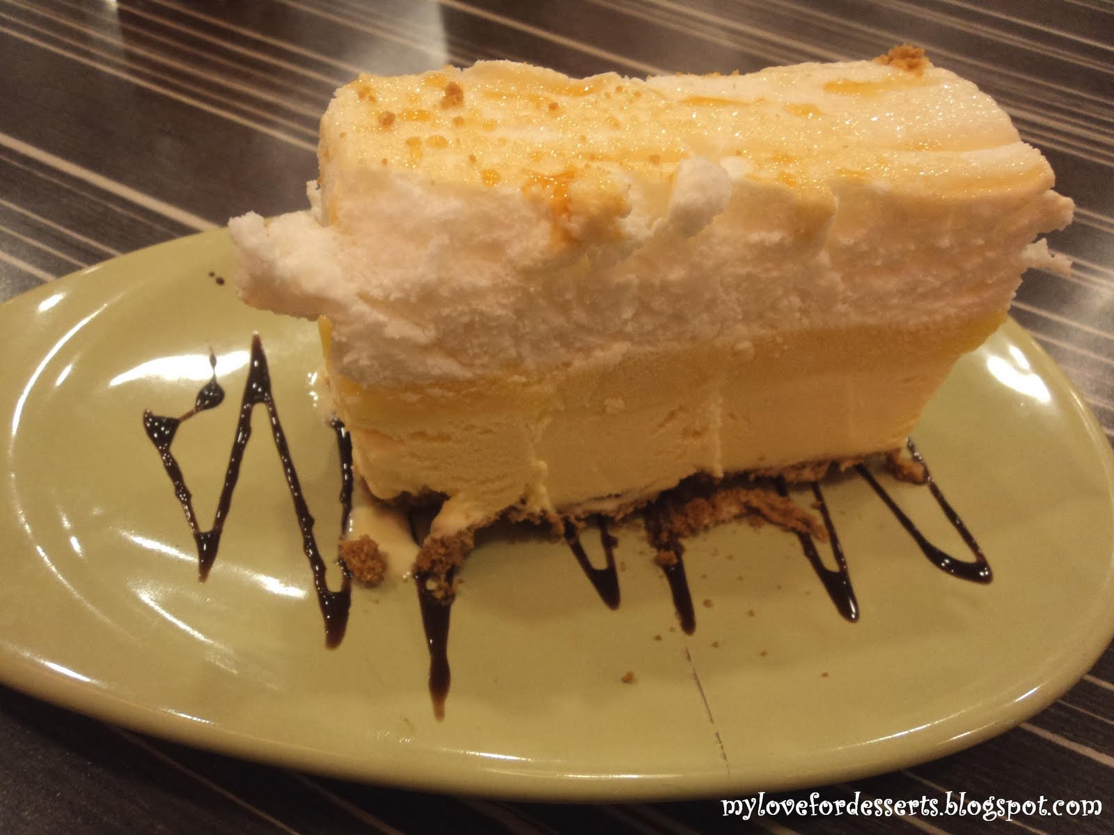 My Love for Desserts and Everything Sweet..: Casa Reyes Frozen Brazo de ...