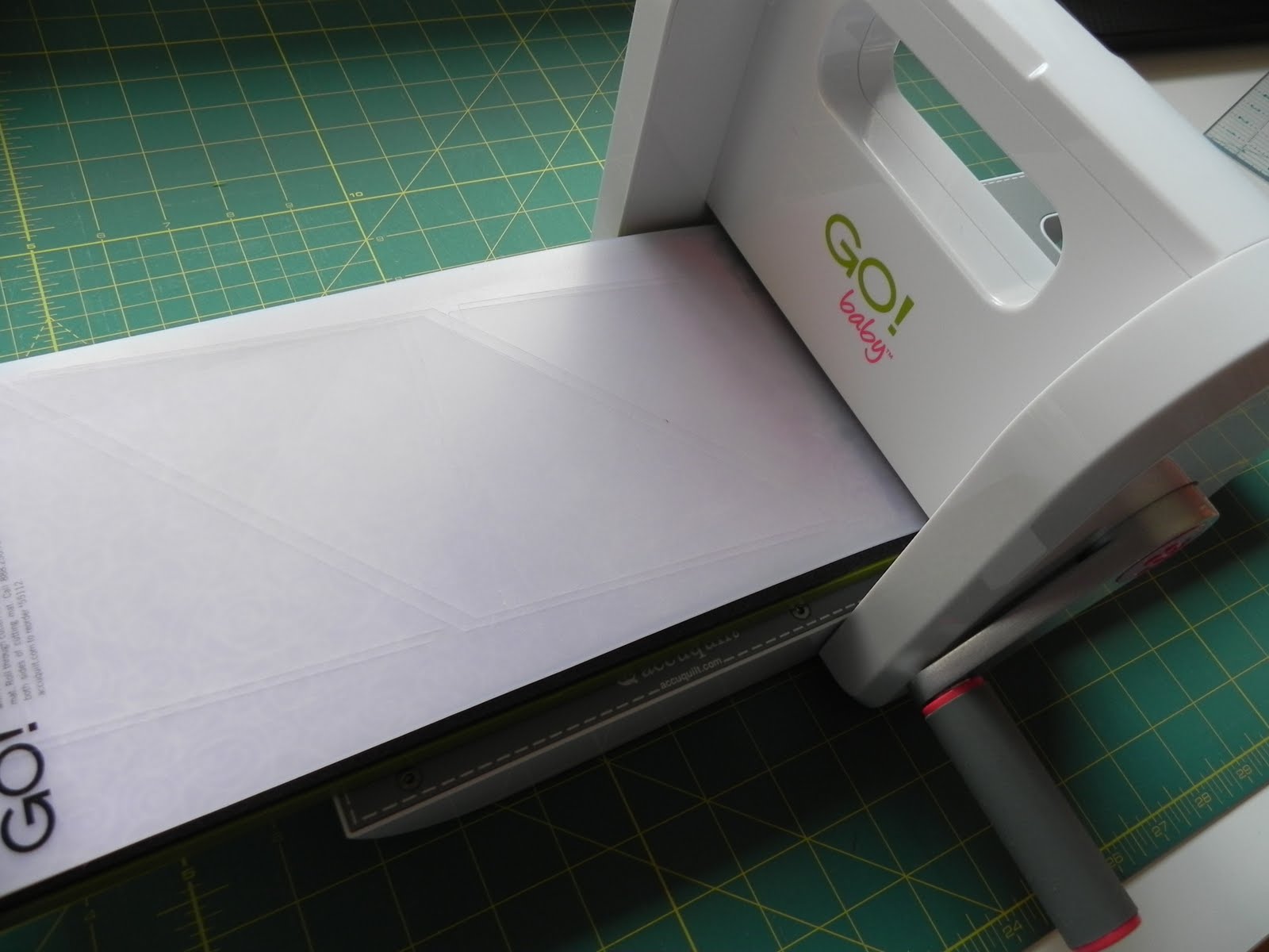 Pinwheel Tutorial made with my GO! Baby by AccuQuilt - Samelia's Mum