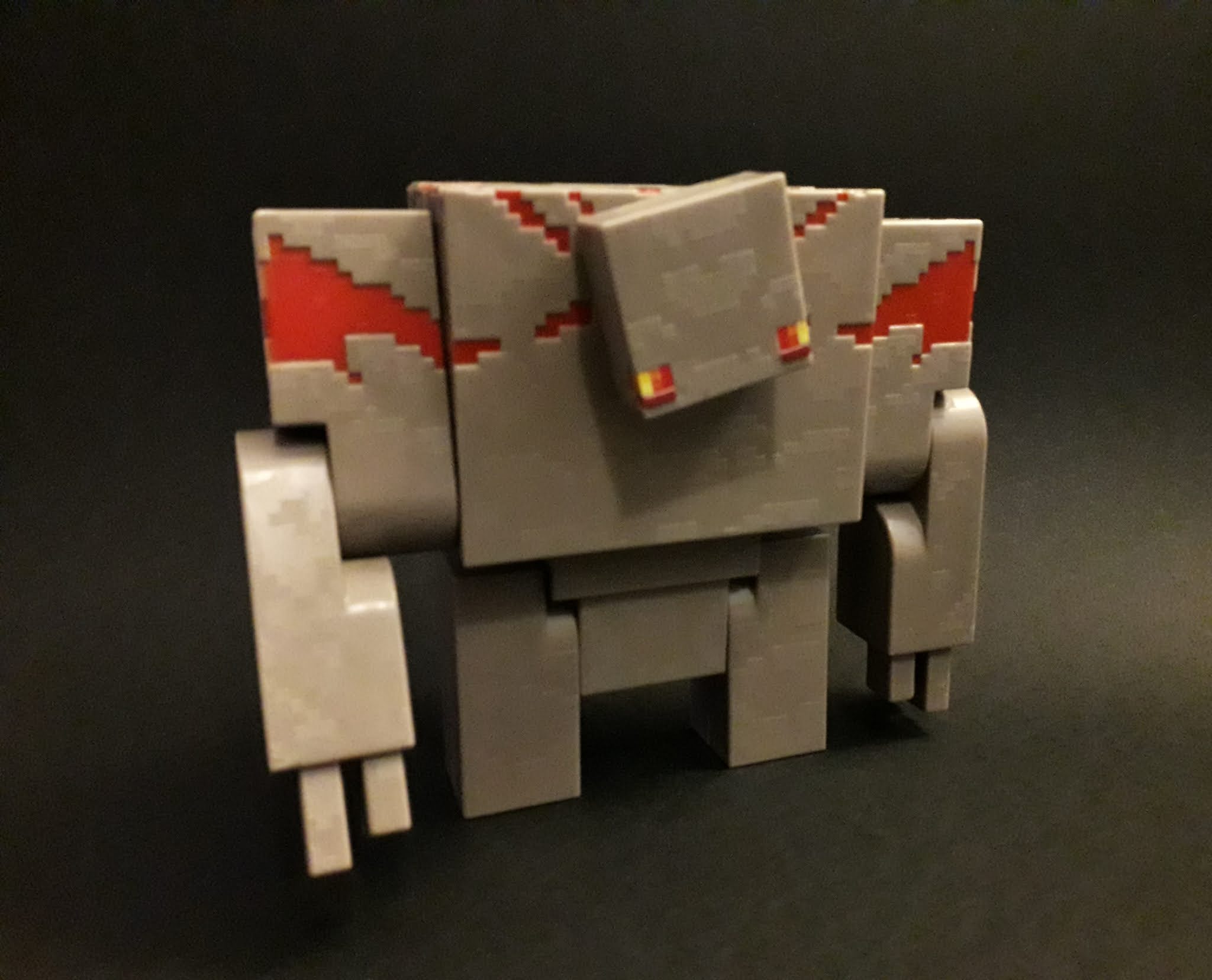 My Best Toys: Minecraft Dungeons - Arch Illager com Red Stone Golem...