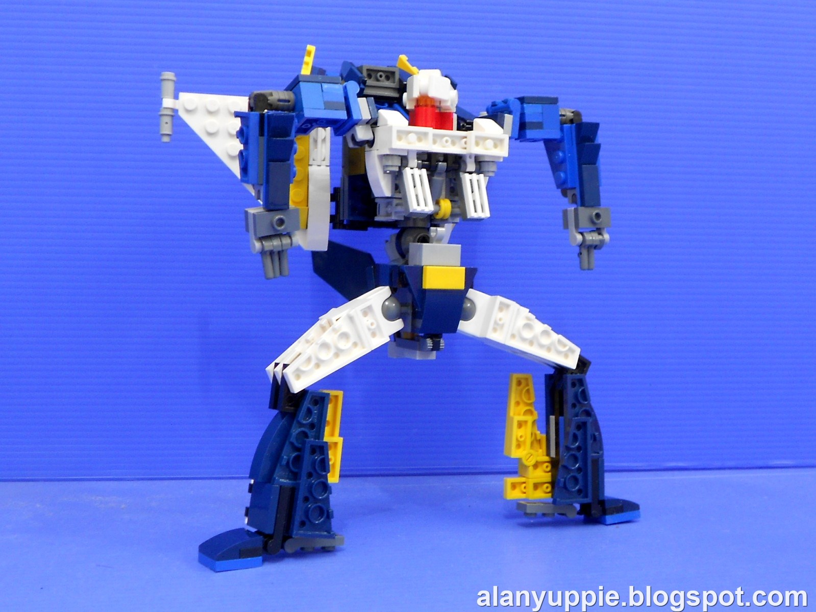 Alanyuppie's LEGO Transformers: LEGO Hellbat from Breastforce team Part ...