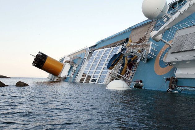 Exclusive pictures of Italian sinking cruise ship | All about News n ...