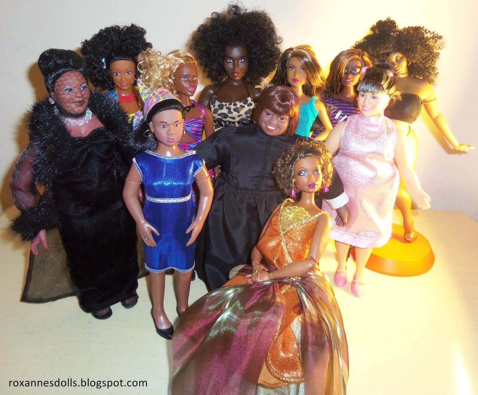 Roxanne's Dolls: Curvy Dolls Fashions
