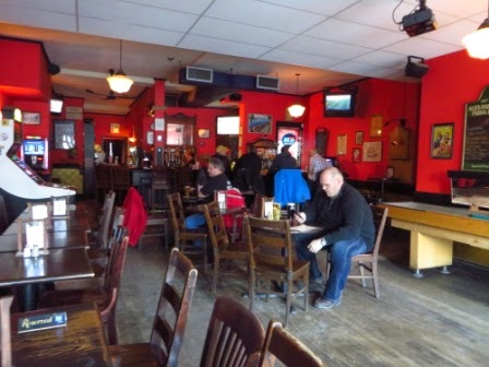 Teena in Toronto: Loons Restaurant & Pub, Toronto, ON