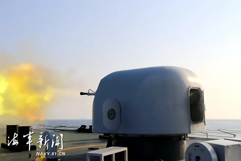 China Defense Blog: PR photos: Old China Navy LST