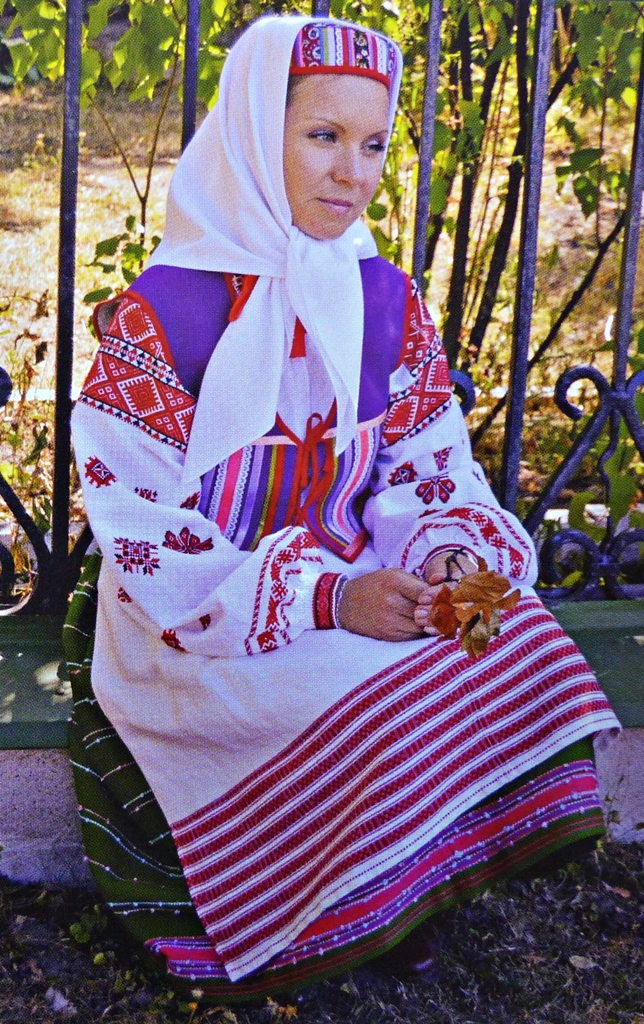 Local style: Traditional costume of Belarus by region