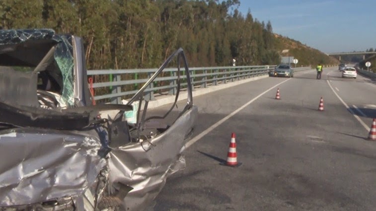 Colisão Faz um Morto em Almeirim - VIDA DE BOMBEIRO