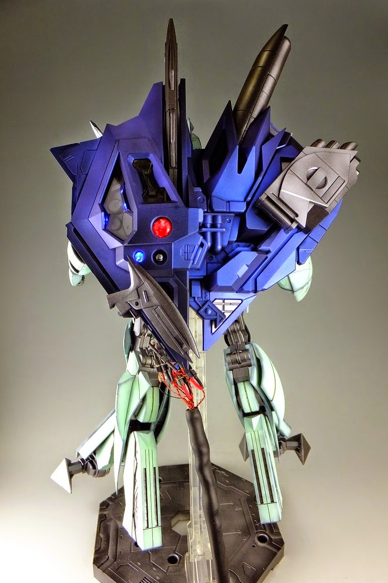 Gundam Family: MG 1/100 Turn X Custom Build with LED