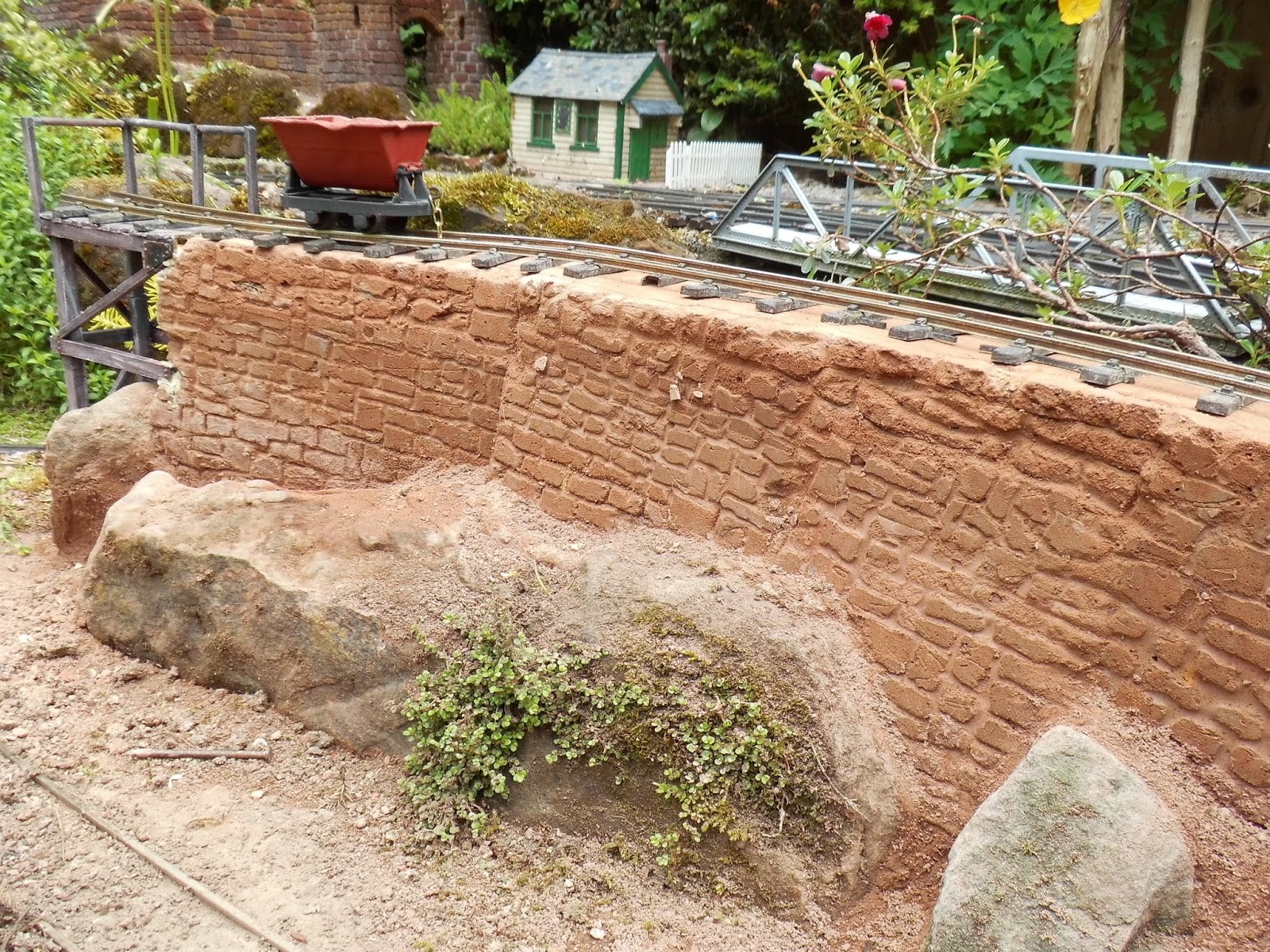 Peckforton Light Railway: How I constructed a stone embankment from ...