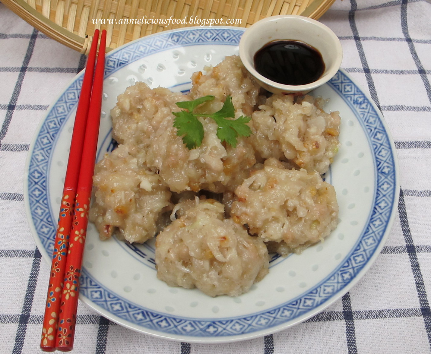 Annielicious Food: Hakka White Radish Meatballs (客家清蒸萝卜丸)